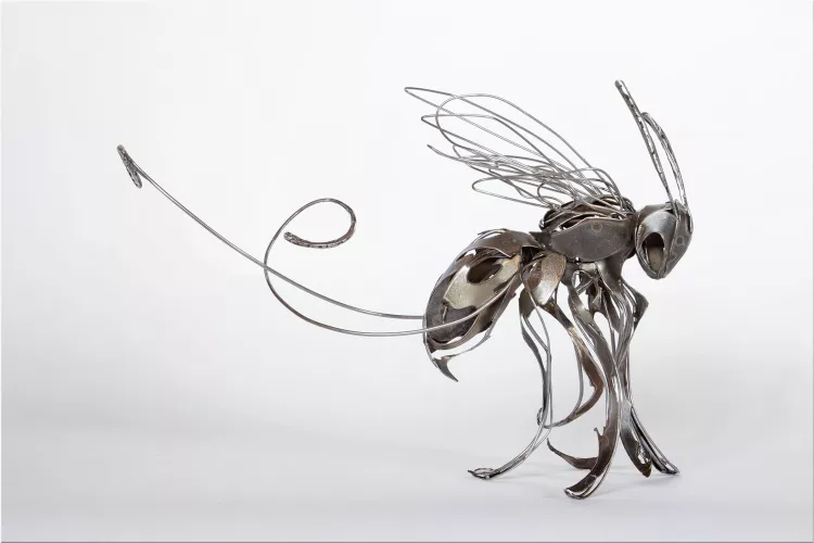 How Georgie Seccull Turns Steel into Life: The Art of Fluid Metal ...